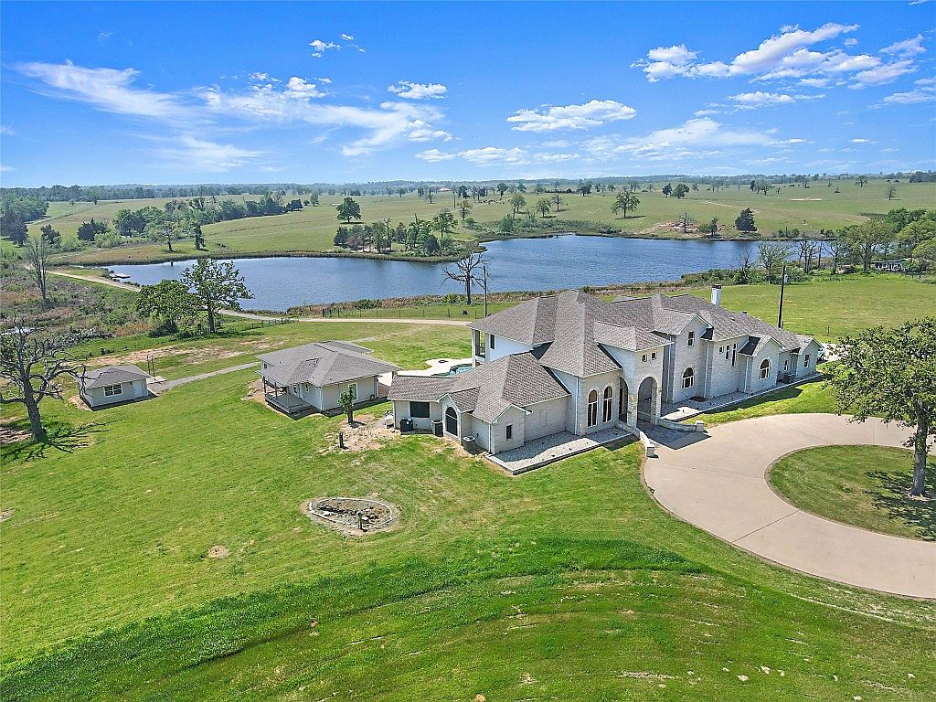 1030 E Us Highway 84, Fairfield, TX 75840 | MLS #20319393 | Zillow