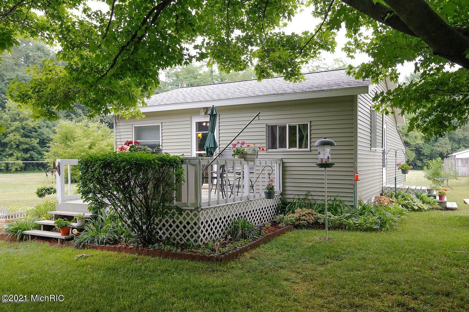 530 W Main St, Centreville, MI 49032 | Zillow