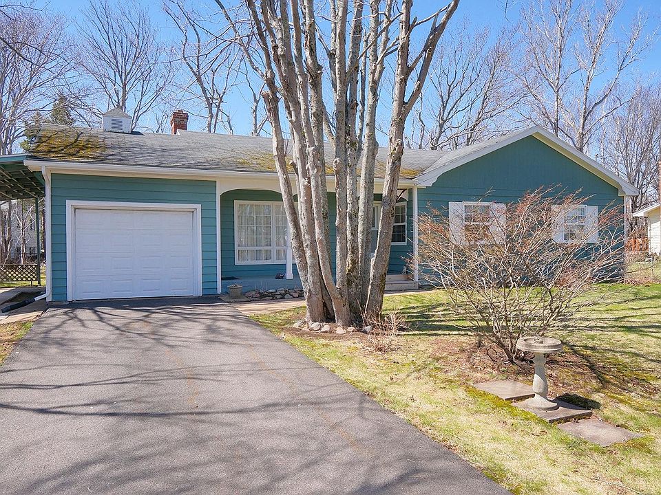 87 Maple Ave, Charlottetown, PE C1A 6G2 | MLS #202404339 | Zillow