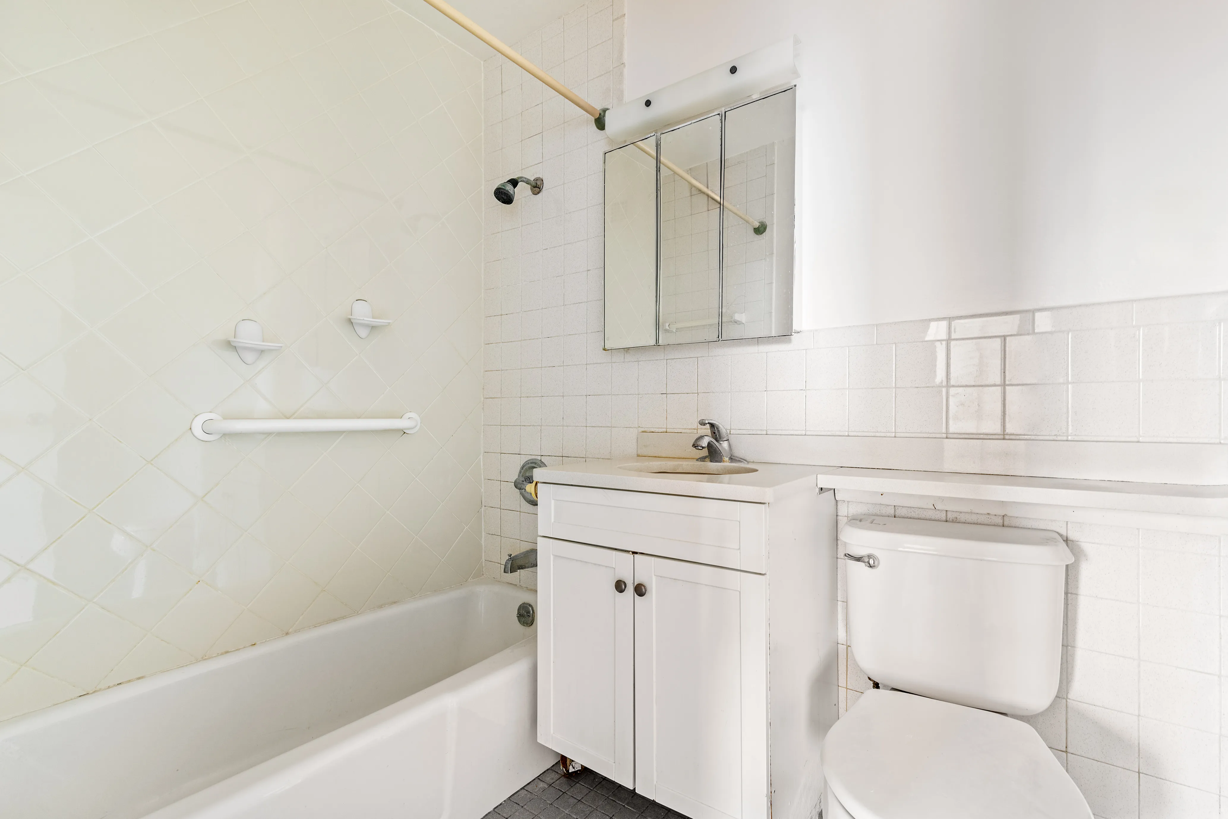 305 East 24th Street #18R in Kips Bay, Manhattan | StreetEasy