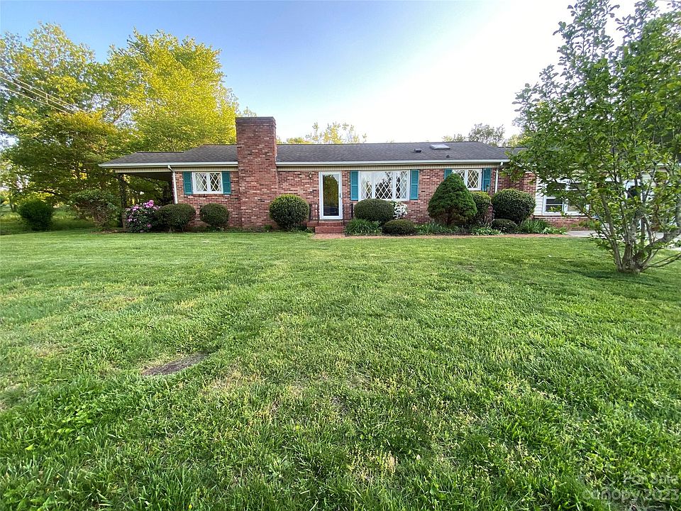 2248 14th Ave NE, Hickory, NC 28601 | MLS #CAR4032837 | Zillow