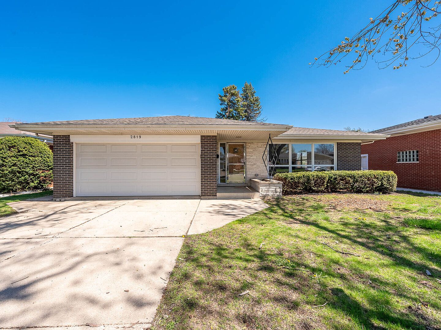 2819 Kensington Ave, Westchester, IL 60154 | MLS #12345923 | Zillow