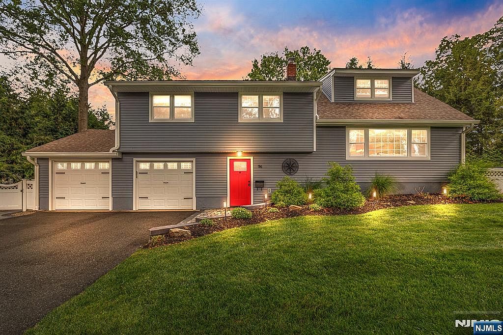 74 Crosley Ter, Hillsdale, NJ 07642 | Zillow