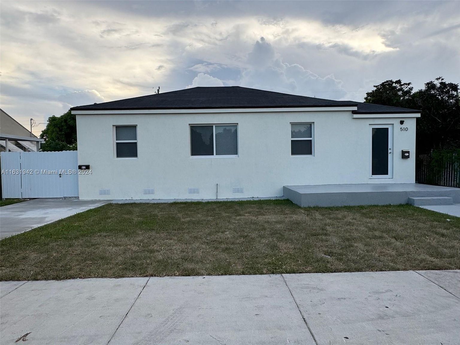 510-512 NW 32nd Ct, Miami, FL 33125 | Zillow