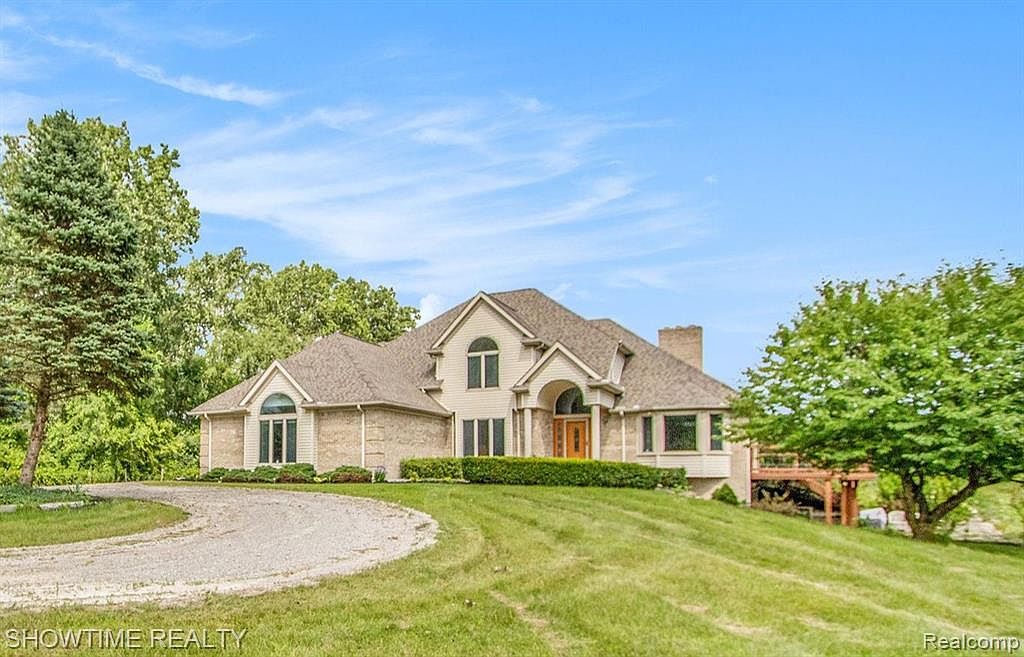 4067 County Line Rd, Casco, MI 48064 | MLS #20230060586 | Zillow