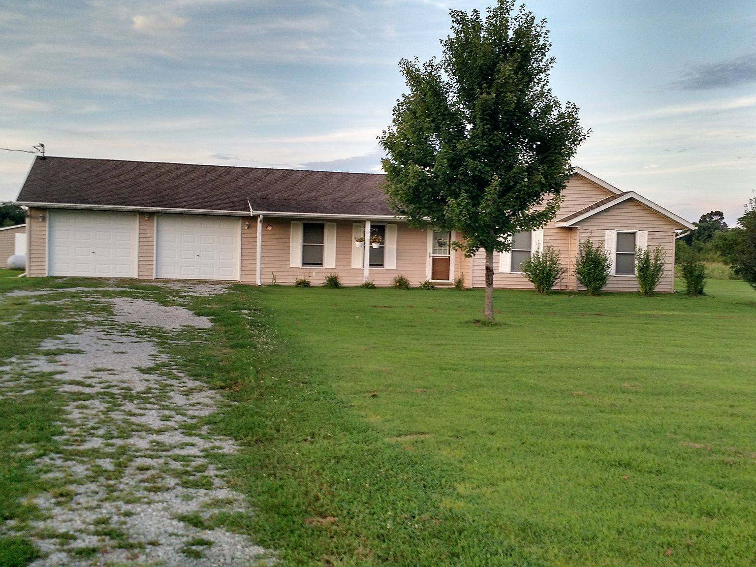 12417 Saverton West Dr, New London, MO 63459 | Zillow
