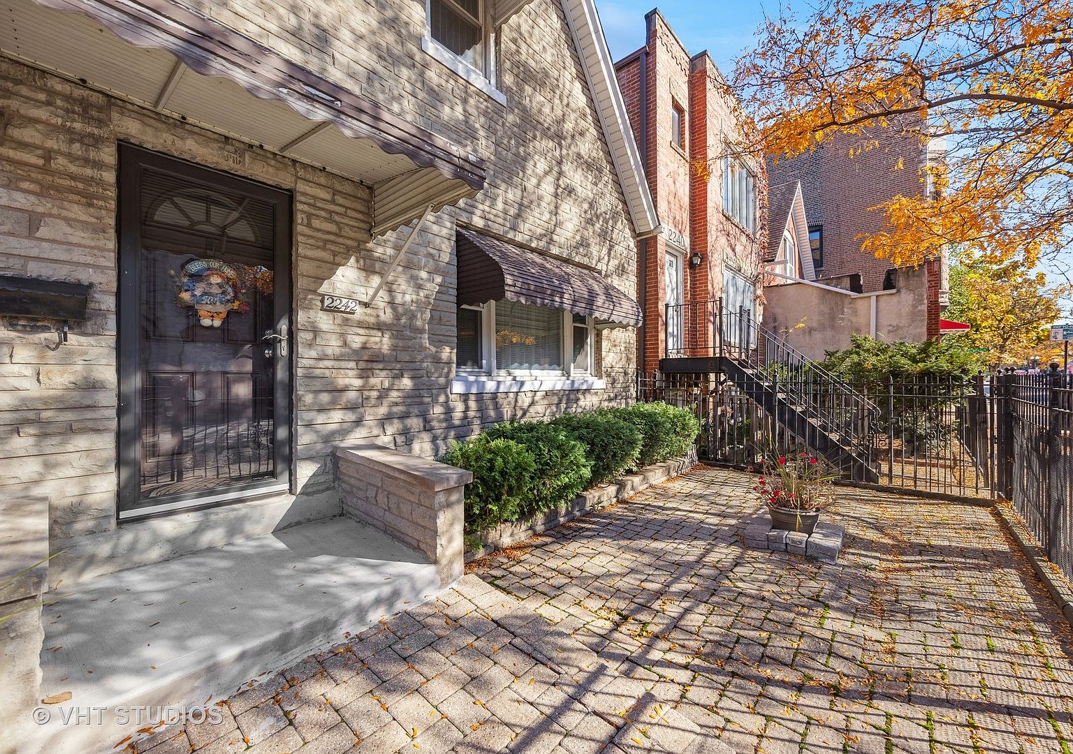2242 W Taylor St, Chicago, IL 60612 | MLS #12030285 | Zillow