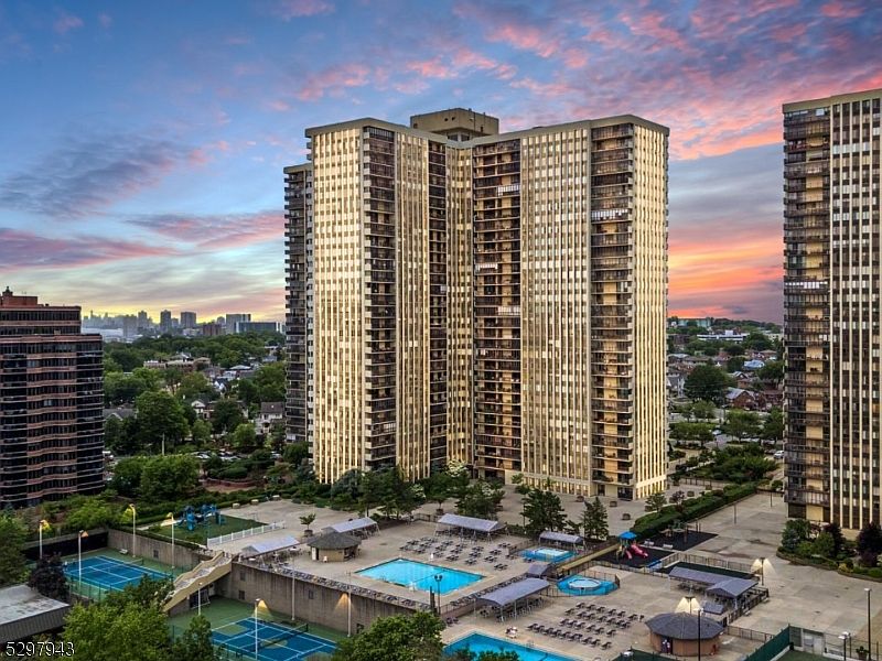 200 Winston Dr #2021, Cliffside Park, NJ 07010 | Zillow