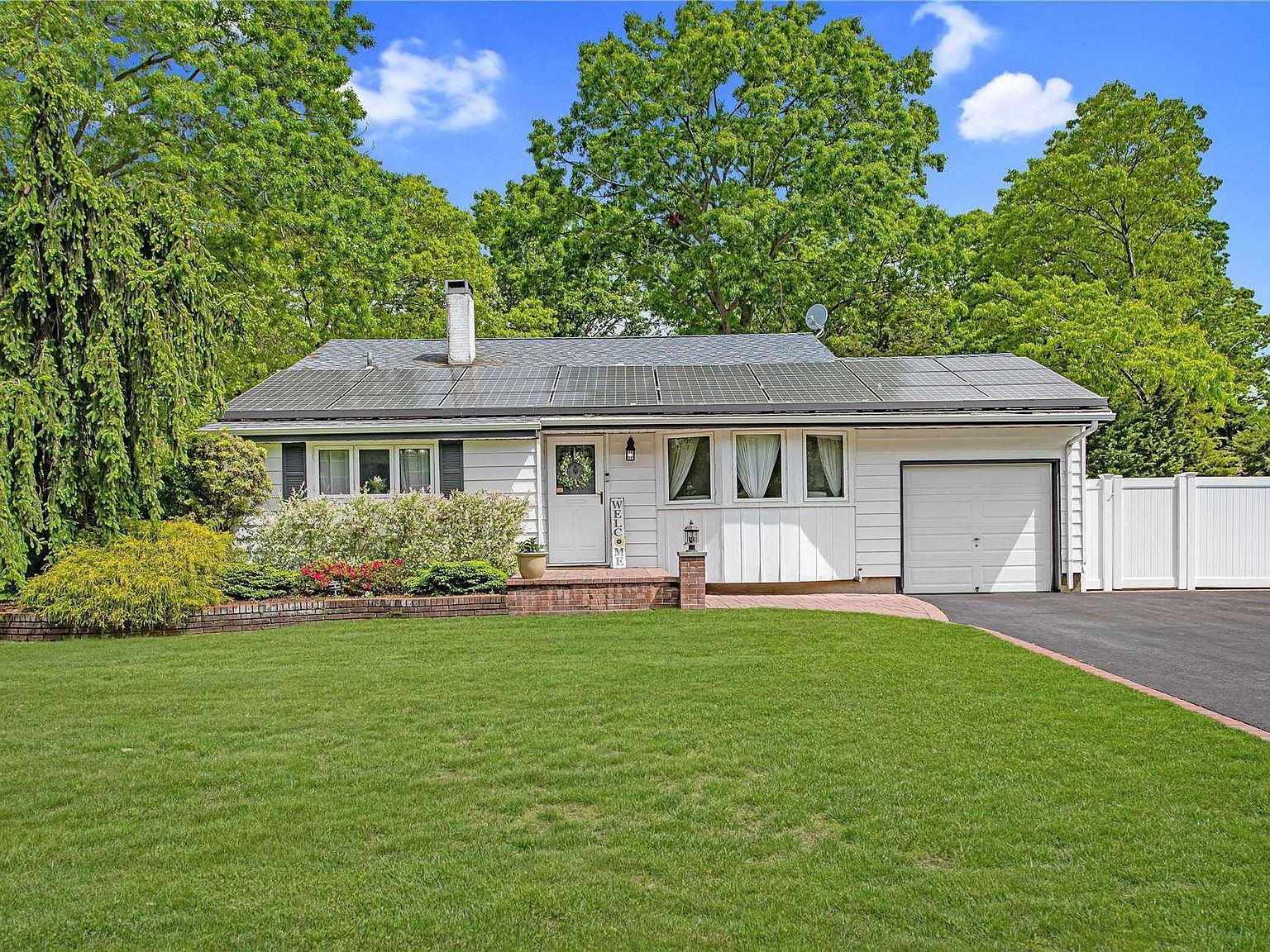 2801 Billy Court, Medford, NY 11763 | Zillow