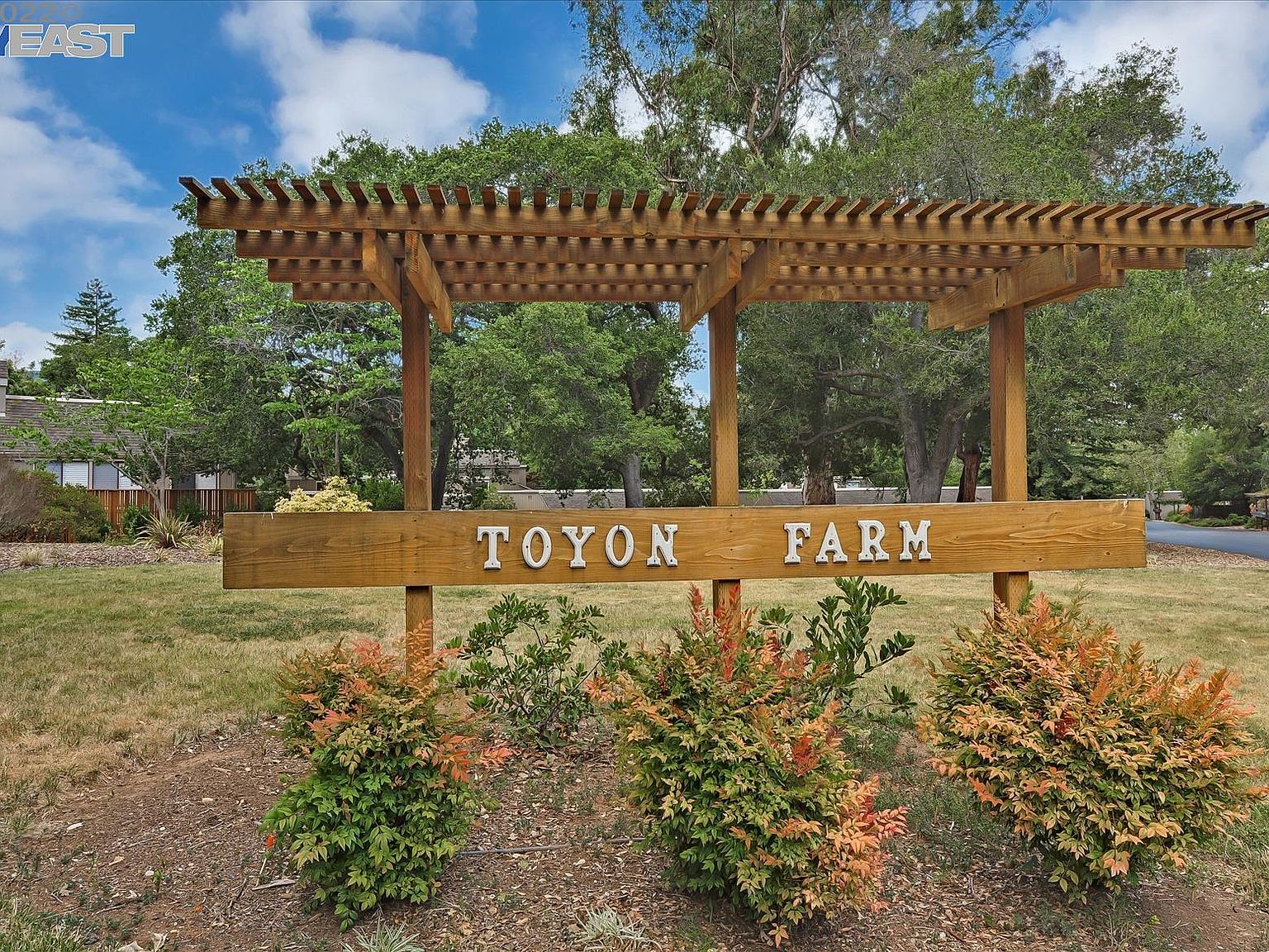 31 Farm Rd, Los Altos, CA 94024 | Zillow