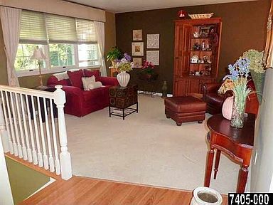 2 Manor Rd, York, PA 17403 | Zillow