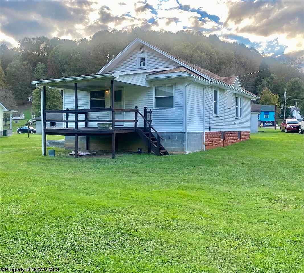 9 Punkin Center Rd, Fairview, WV 26570 | Zillow