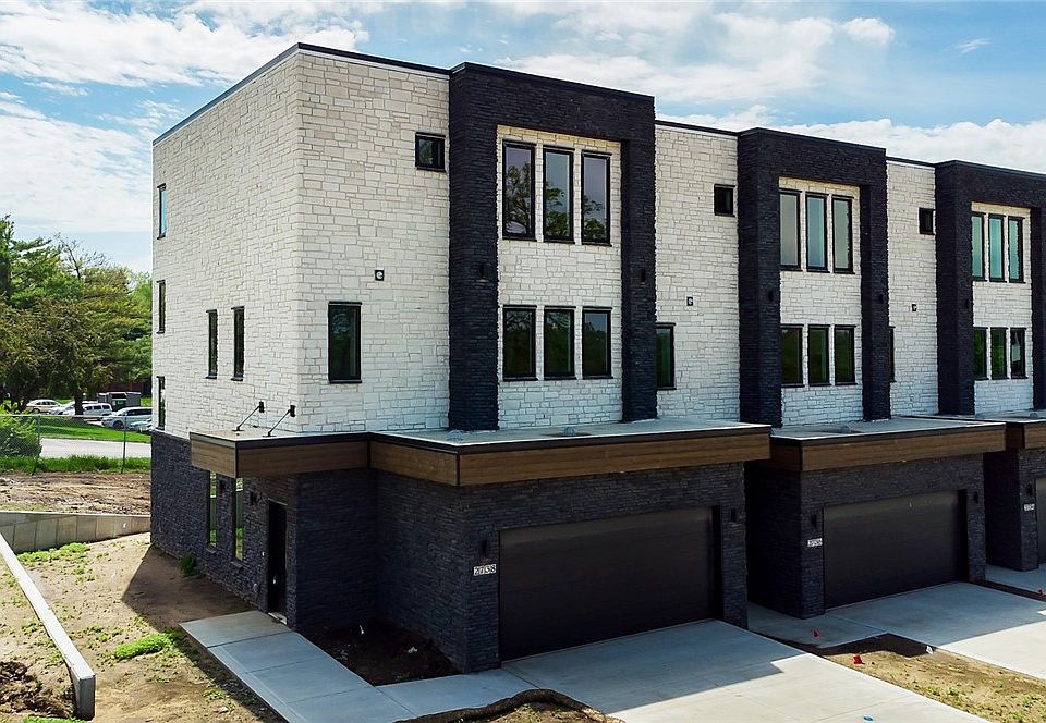2716 Fleur Dr APT 12, Des Moines, IA 50321 | MLS #694676 | Zillow