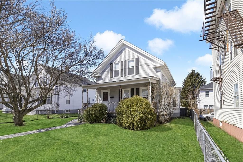 907 Park Ave, Woonsocket, RI 02895 | Zillow