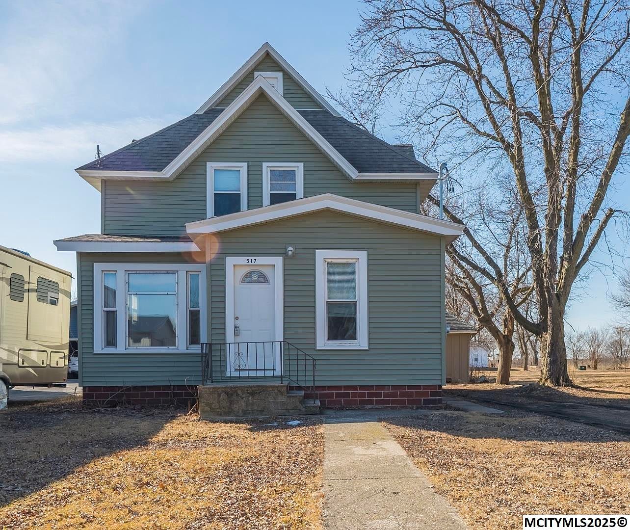 517 Main St, Thornton, IA 50479 | Zillow