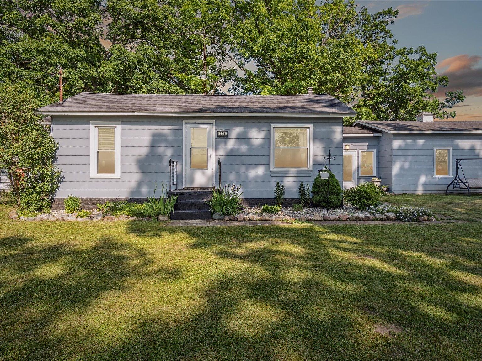 525 W Grove Ave, Michigan Center, MI 49254 | Zillow