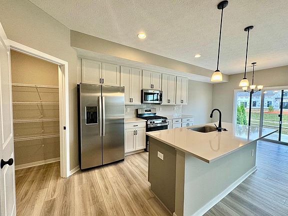 6417 N Hamilton Rd, Westerville, OH 43081 | Zillow