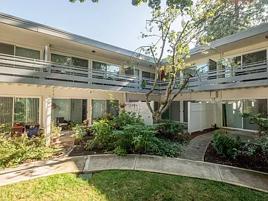 Edgemont Apartments - 11211 NE Weidler St Portland OR | Zillow