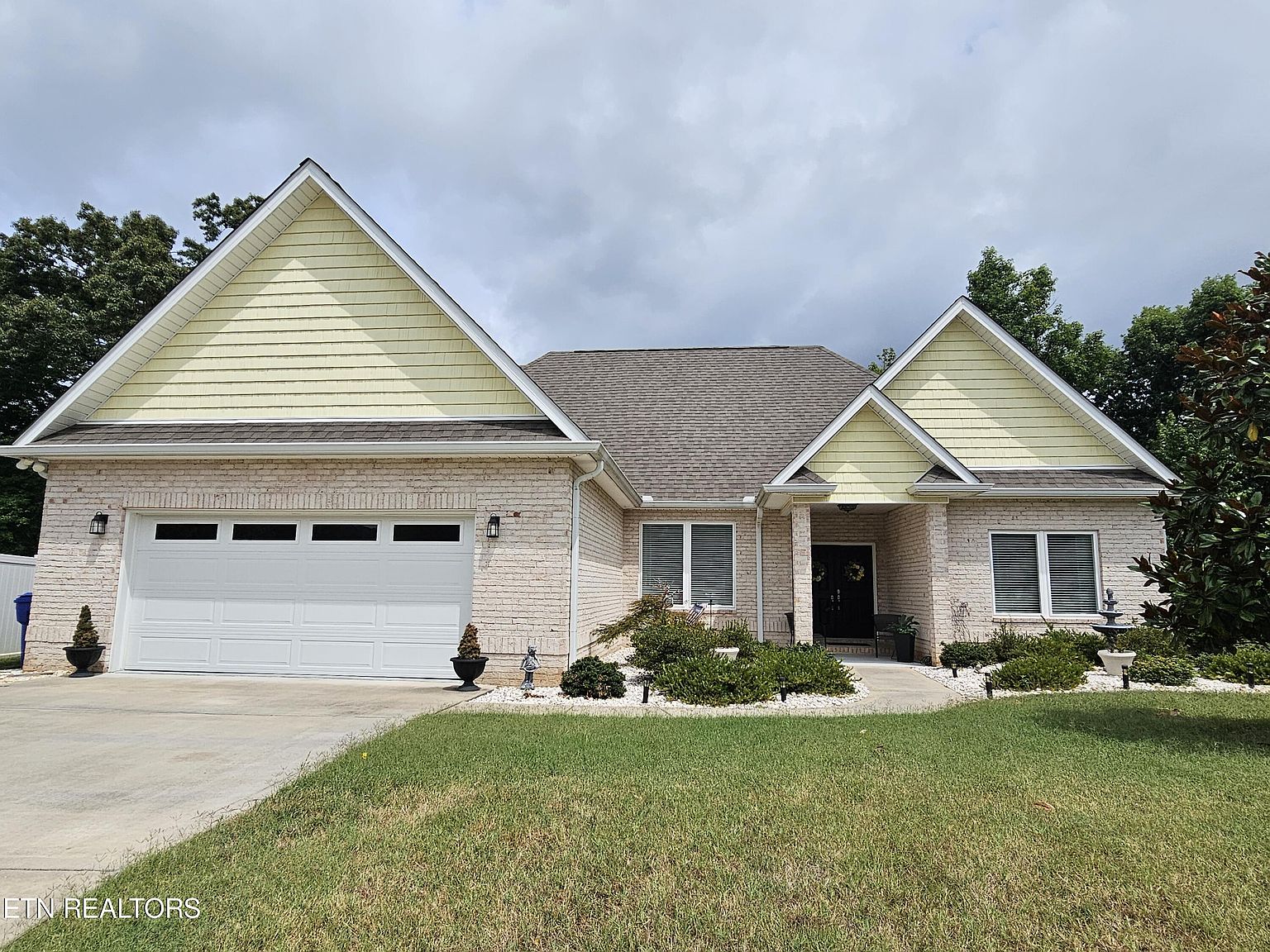 147 Crossroads Blvd, Oak Ridge, TN 37830 | Zillow