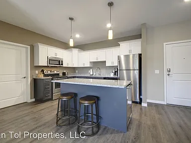 M Lofts - 1050 Marsh St Mankato MN | Zillow