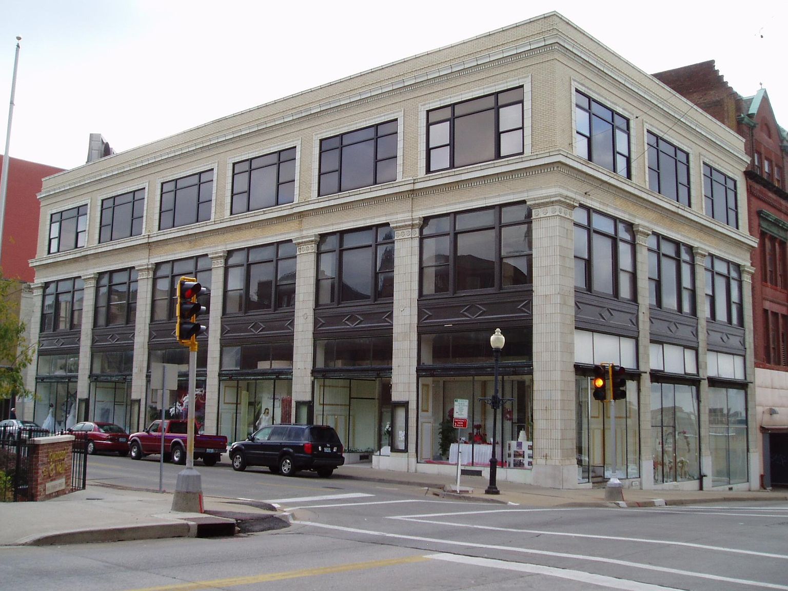 602 Felix St #203, Saint Joseph, MO 64501 | Zillow