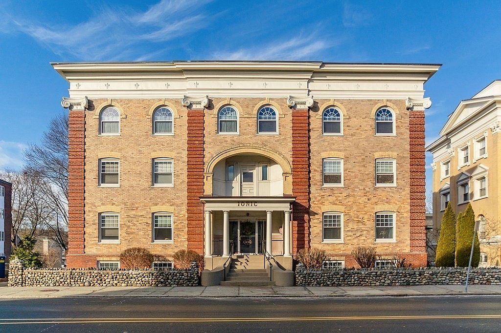 306 Main St APT 5, Melrose, MA 02176 | Zillow