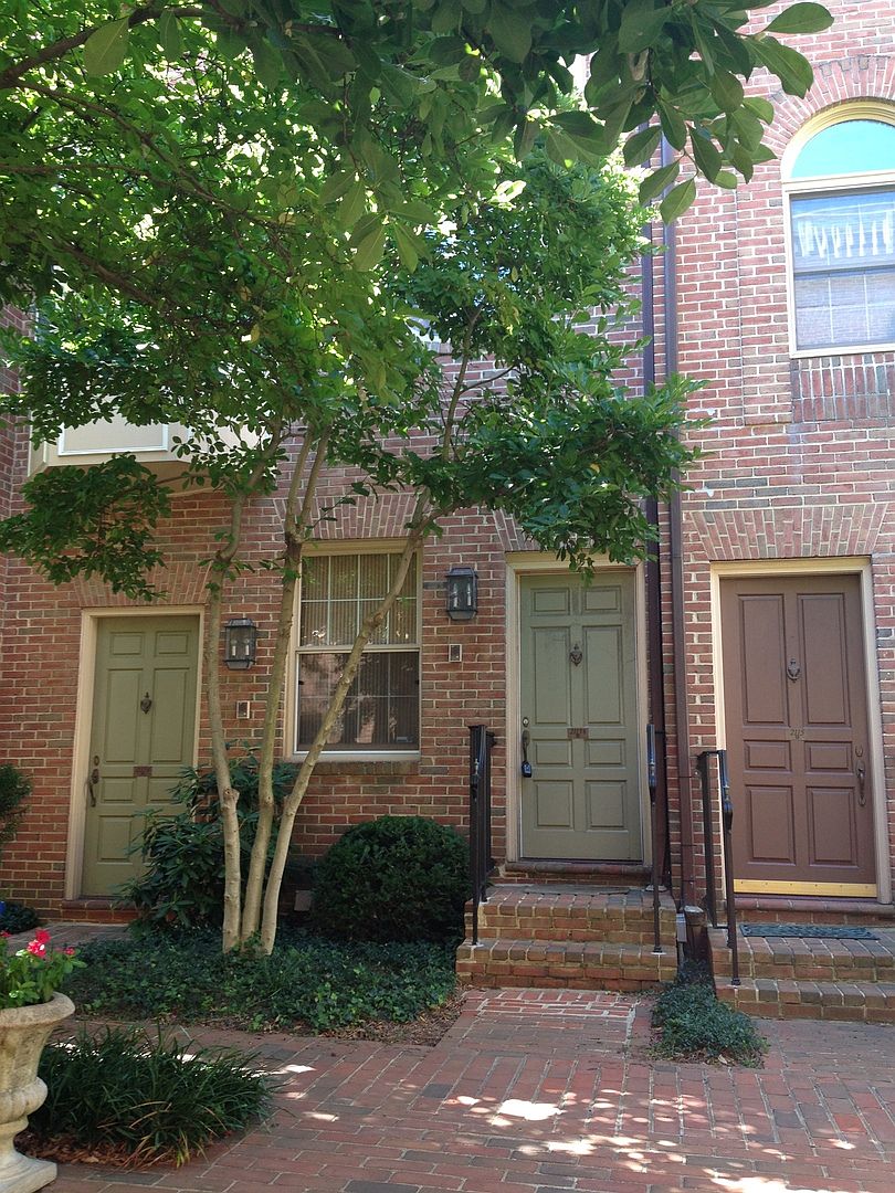 2113 1/2 O St NW #B, Washington, DC 20037 | Zillow