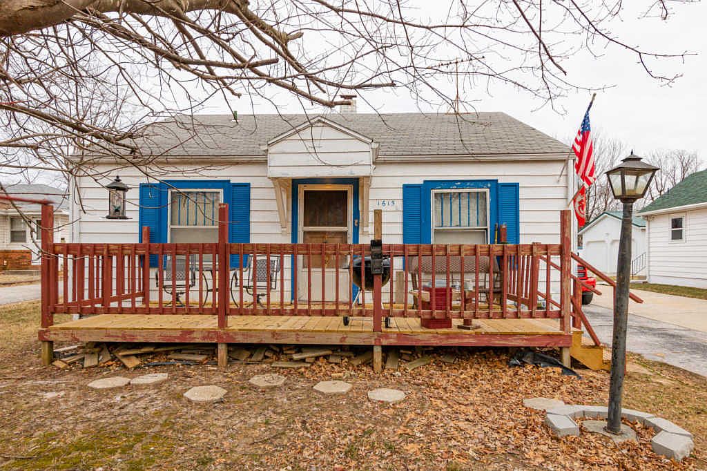 1615 E Commercial St, Springfield, MO 65803 | Zillow