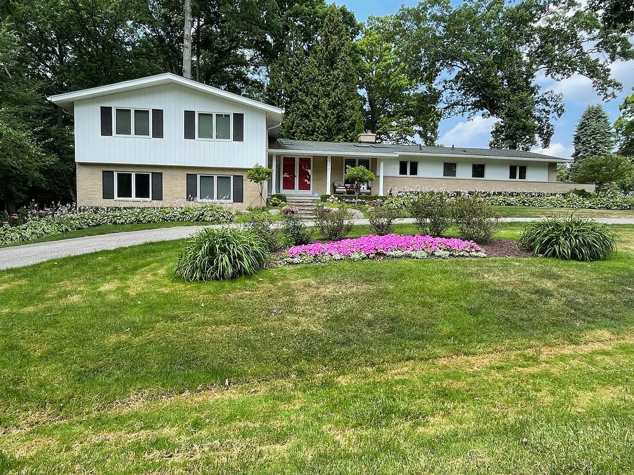 4678 Brightmore Rd, Bloomfield Hills, MI 48302 | MLS #20250021882 | Zillow