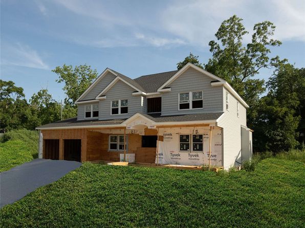 Commack NY Luxury Homes For Sale - 45 Homes | Zillow