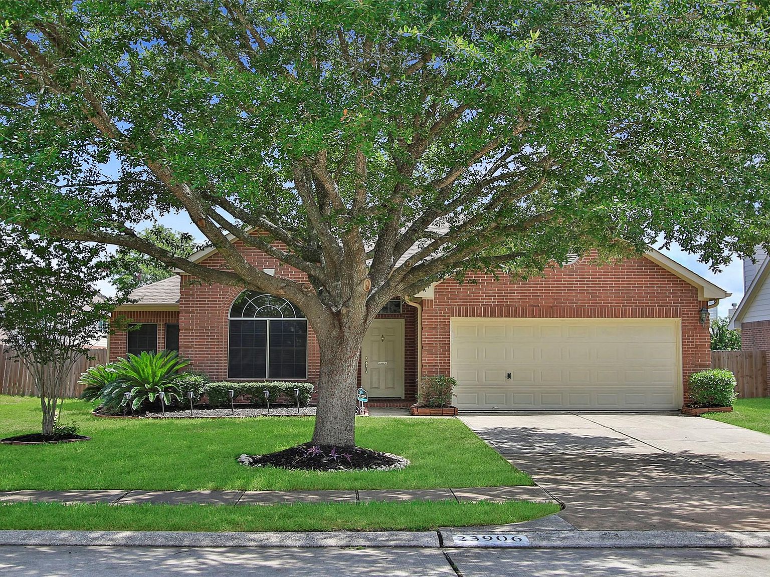 23906 Breckenridge Forest Dr, Spring, TX 77373 | Zillow