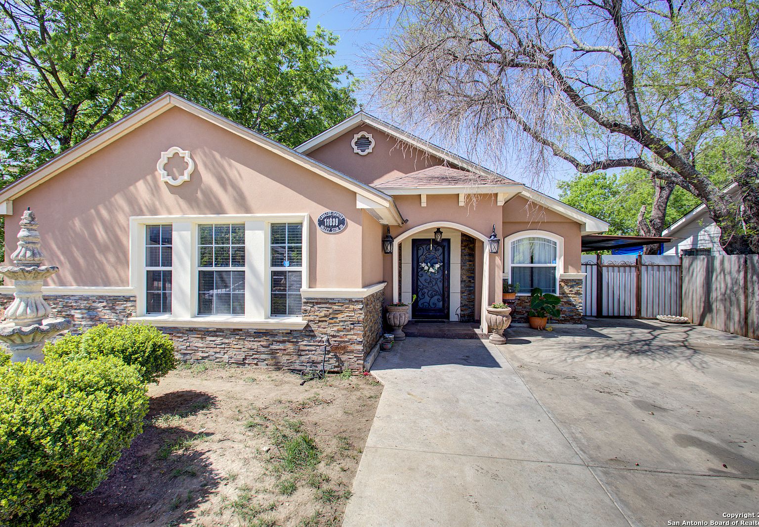 11039 Valley Star, San Antonio, TX 78224 | Zillow