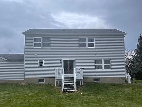 111 Silver Crest Dr, Waymart, PA 18472 | Zillow