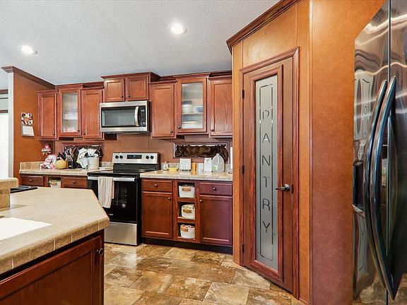 401 Avenue G, Bloomington, IL 61704 | Zillow