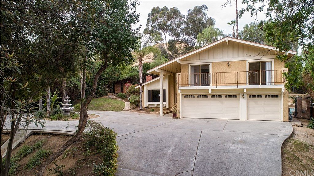 2818 Rumsey Dr, Riverside, CA 92506 | Zillow