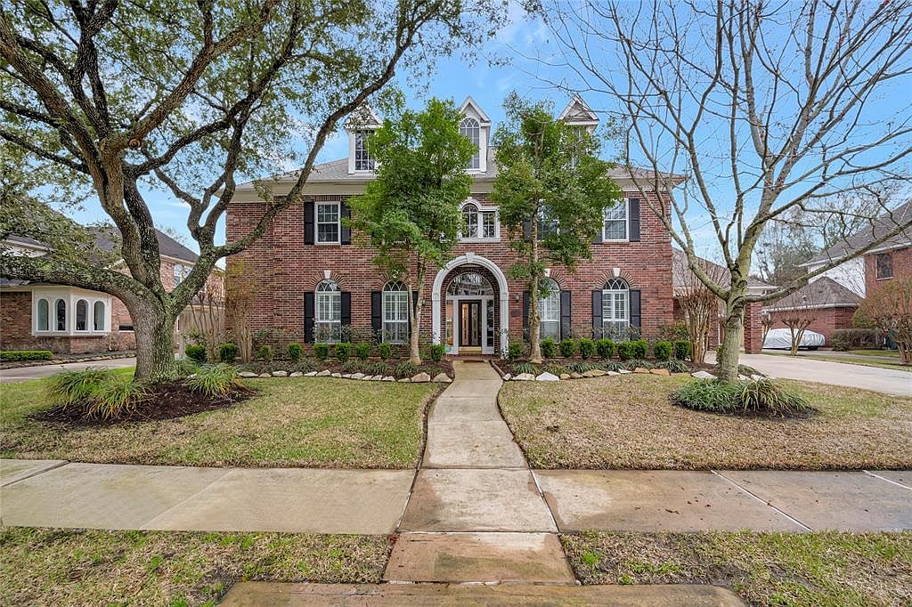 3927 Crown Ridge Ct, Houston, TX 77059 | Zillow