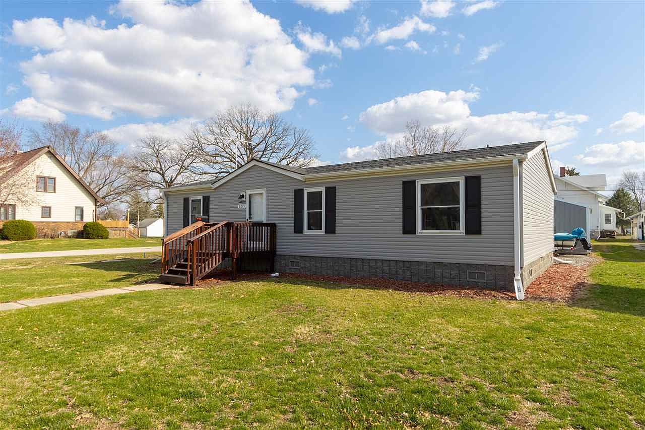 603 W Hilton St, Marengo, IA 52301 | Zillow