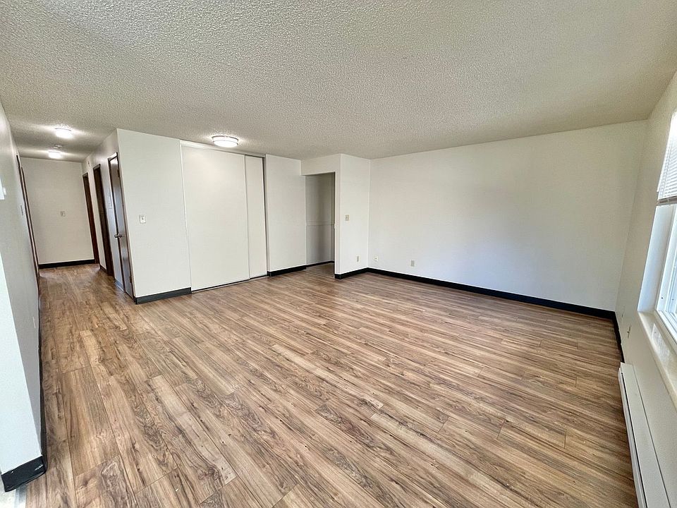 Jukela Apartments - 18524 Linden Ave N Shoreline WA | Zillow