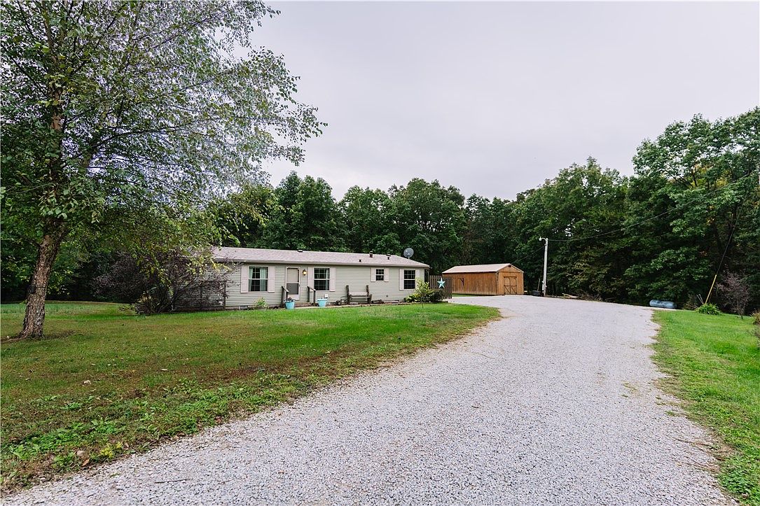 13055 E 650th Ave, Watson, IL 62473 | Zillow