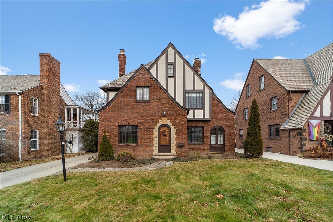 17107 Fernway Rd, Shaker Heights, OH 44120 | Zillow