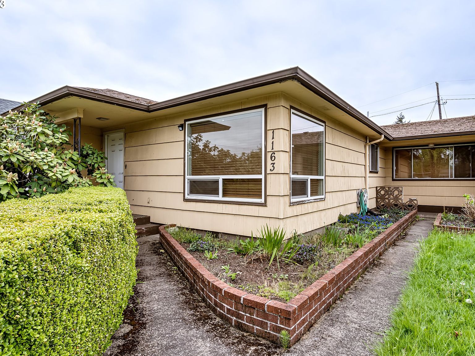 1163 D St, Springfield, OR 97477 | Zillow
