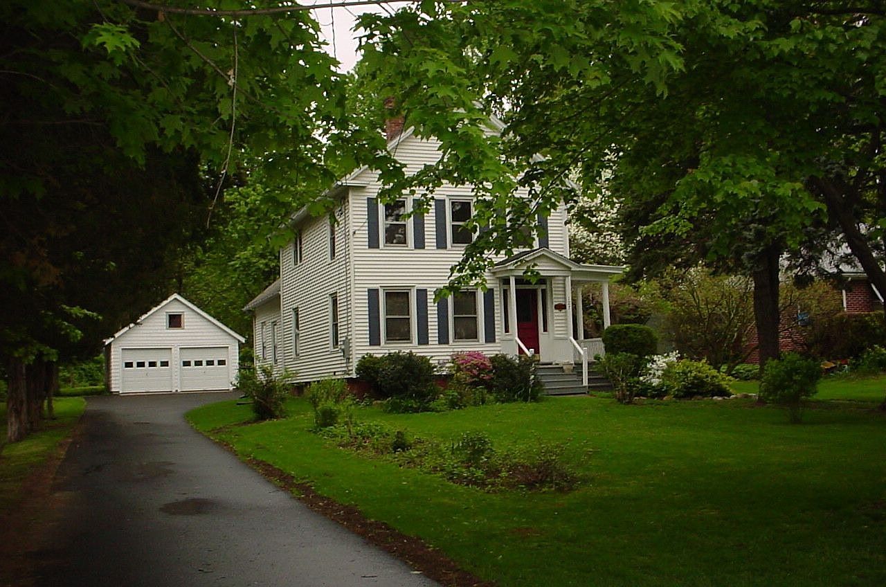 127 Spring St, Windsor Locks, CT 06096 | Zillow