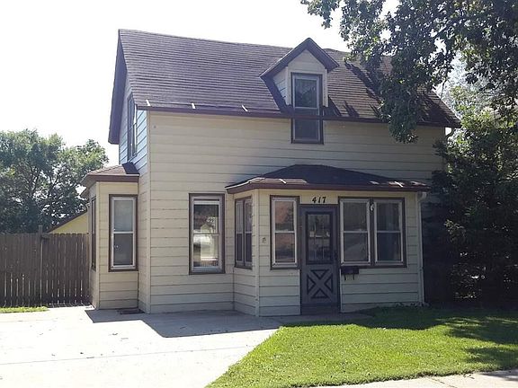417 SW 1st St, Madison, SD 57042 | Zillow