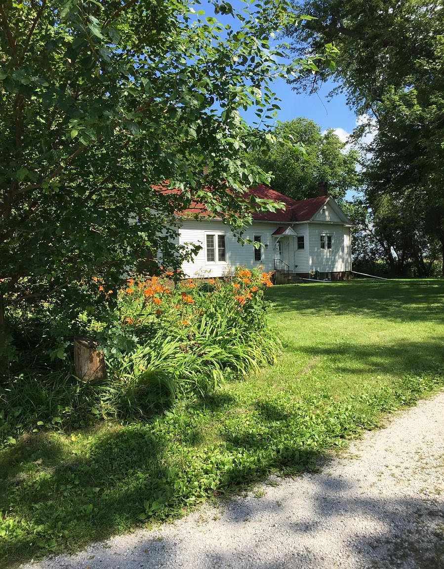 29443 Fancy Prairie Ave, Athens, IL 62613 | Zillow