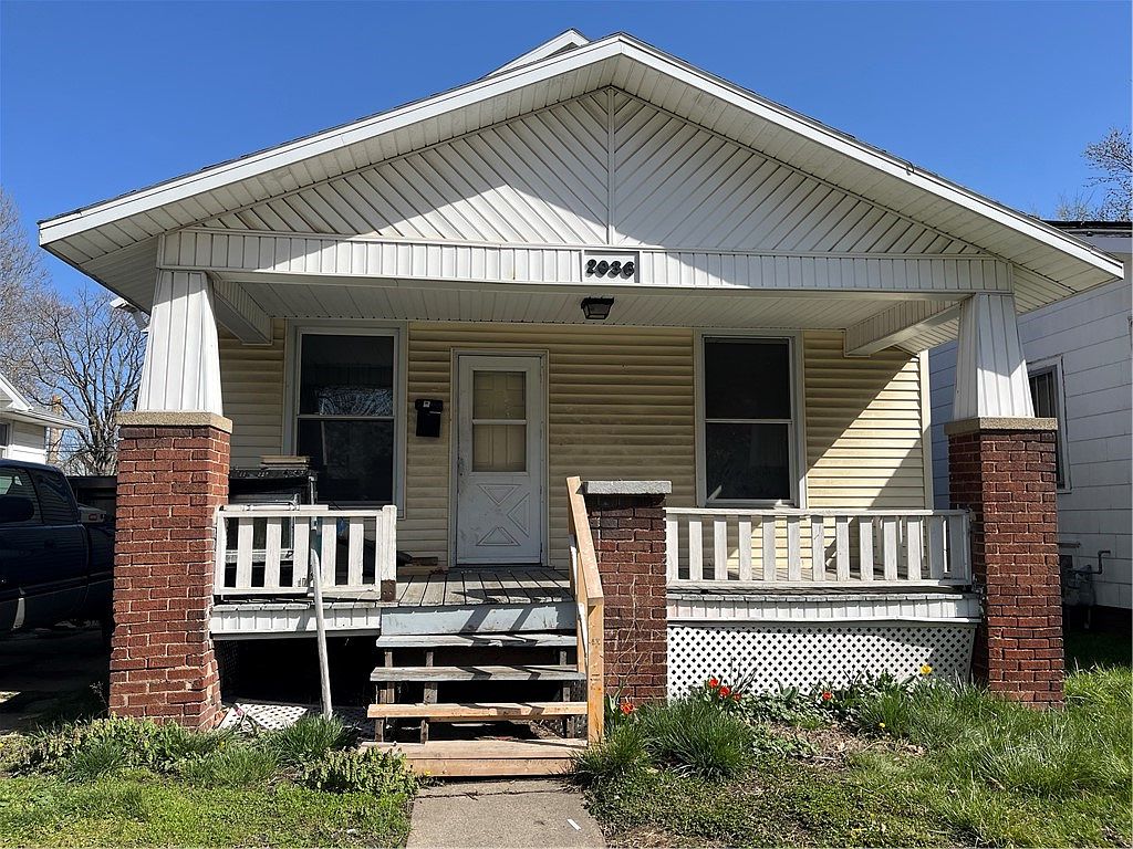 2036 E Prairie St, Decatur, IL 62521 | Zillow