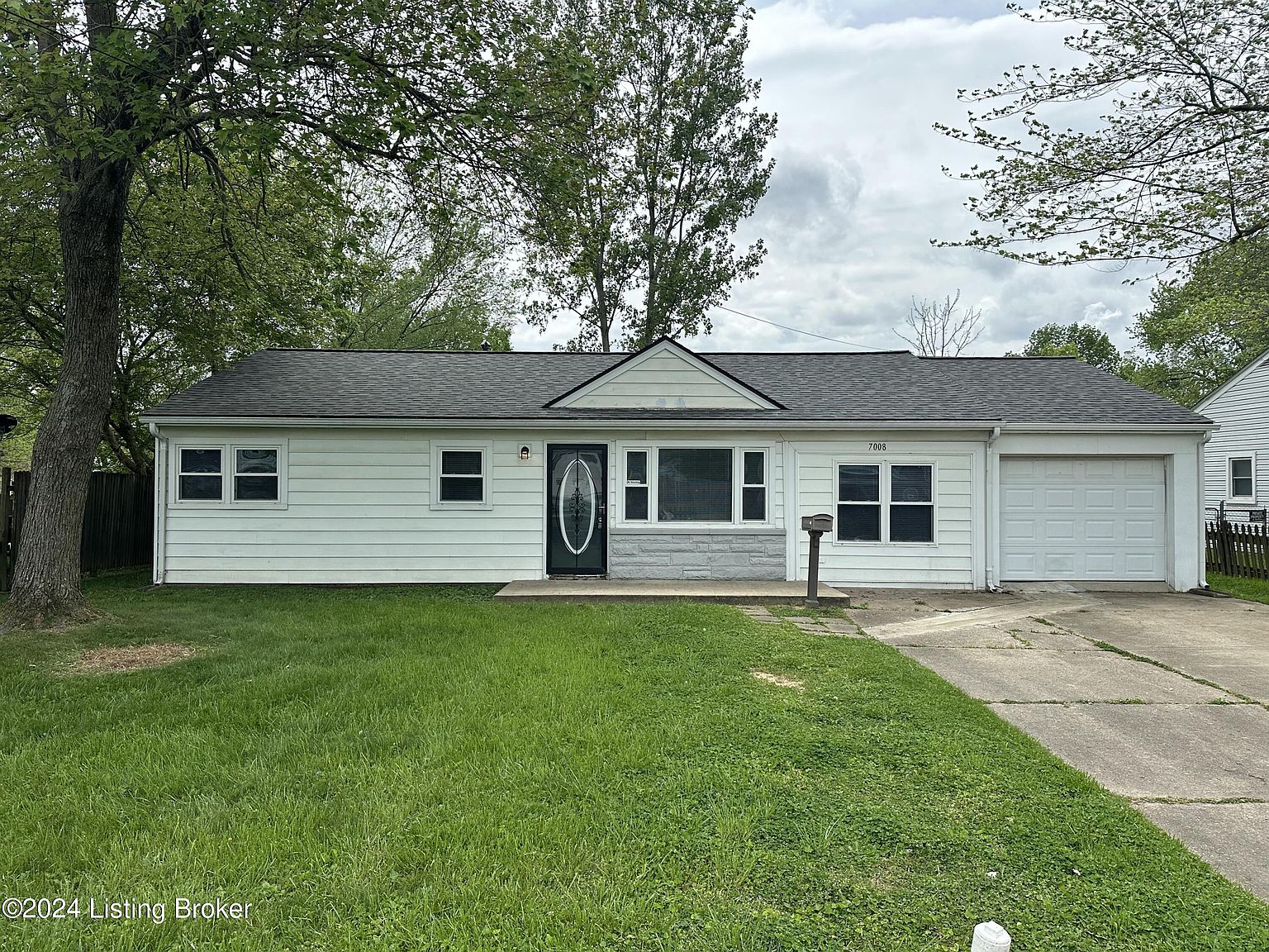 7008 Betsy Ross Dr, Louisville, KY 40272 | MLS #1659809 | Zillow