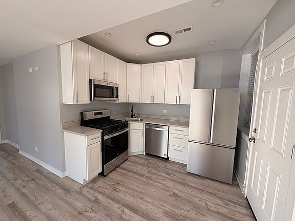 3752 W Division St #2S, Chicago, IL 60651 | Zillow