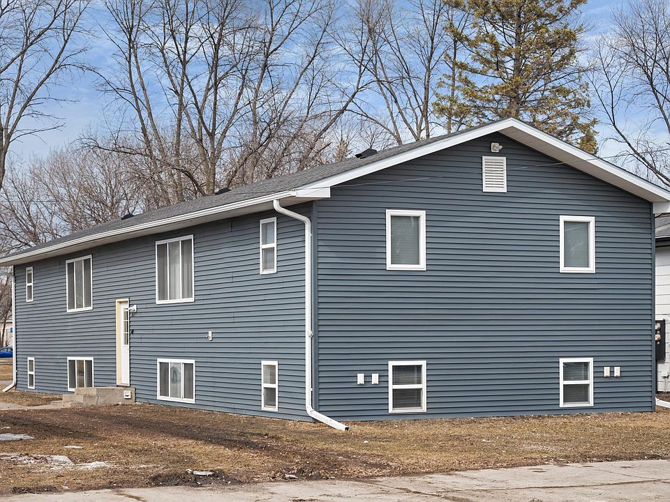 Cottonwood Pod Bldg 2 - 107 Cottonwood St Grand Forks ND | Zillow