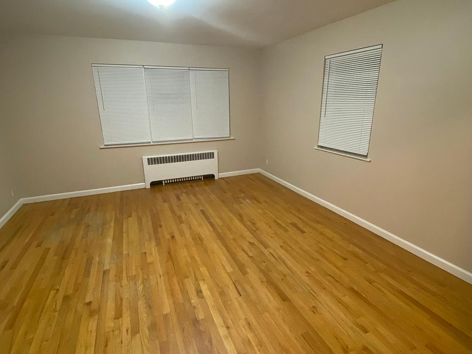 1090 Pelham Pkwy S #1, Bronx, NY 10461 | Zillow