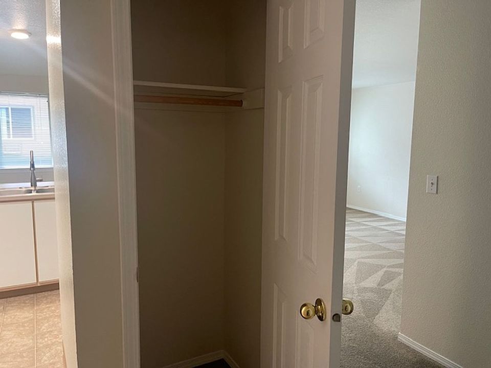 167-Triple Crown Apts - 1380 SEattle Slew Dr SE Salem OR (1 units ...
